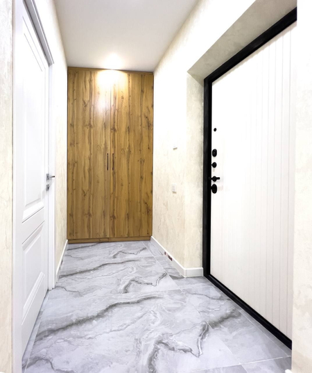 Продам 1/2/4 Буюк ипак йули кирпич 2х6 171 школа