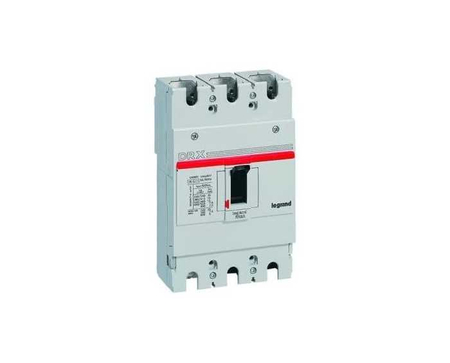 Автоматический выключатель 630А. Legrand