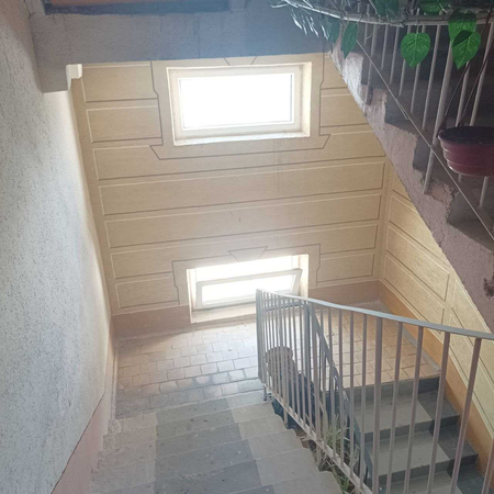 Продается 5 ком. 111 м2 Юнусабад 3 за Универсамом(м999)