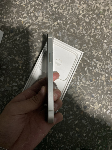 iphone 13.