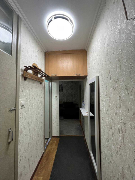 продам квартиру метро мирза улугбек 2/2/4