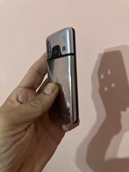 Nokia 67 00 retro xolati yaxshi