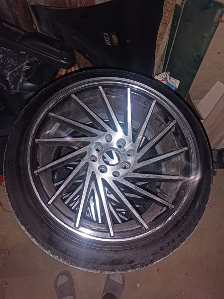 Diska r17 205/50 Pirelli universal diska