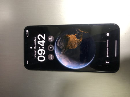 Iphone xs max rangi qora xolati zor