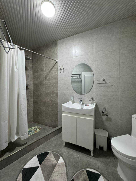 Tayyor 3 xonali 140m2+40m2 ochiq balkon 7-qavat sotiladi.