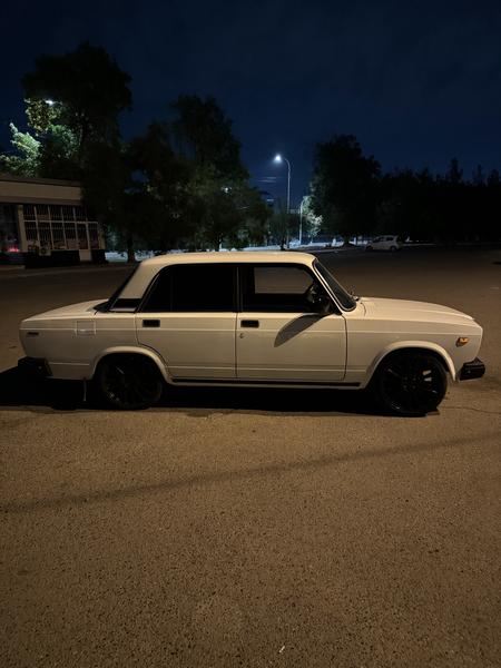 Vaz 2107 idial holatda