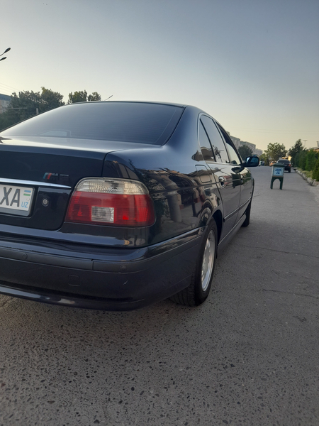 БМВ Е39 1998 год на механике