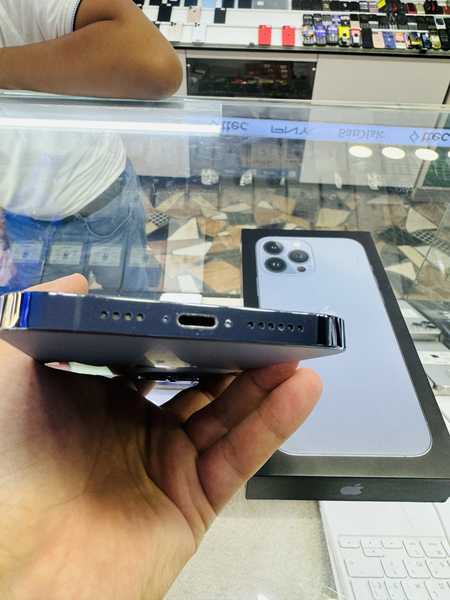 iPhone 13 Pro Max 256 gb blue