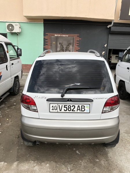 Matiz best oq rang 2010yil