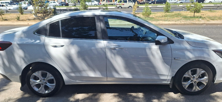 Onix premier turbo 2