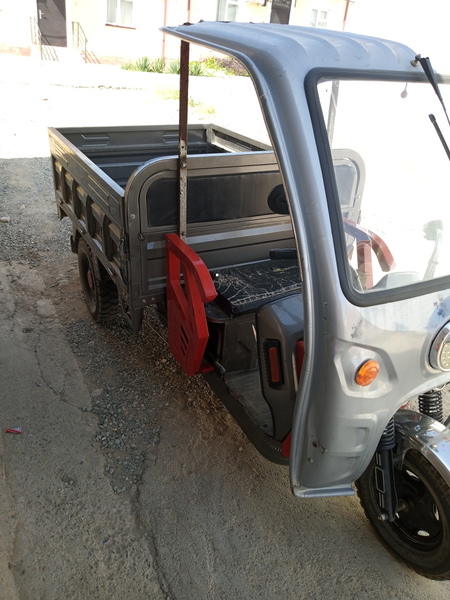 Yangi moto skuter
