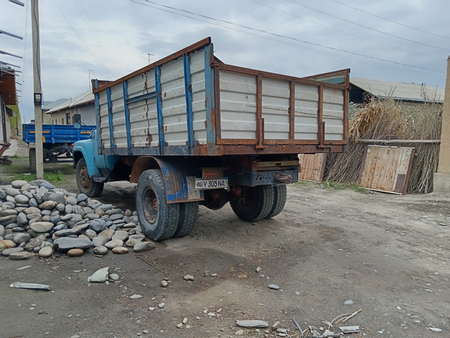 Zil sirochni Sotiladi holati yaxshi