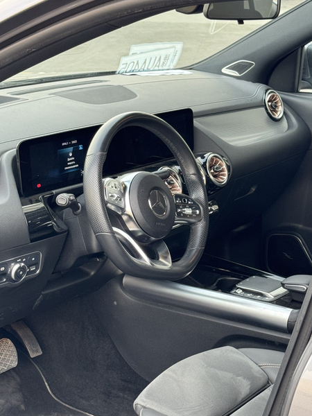 Mercedes Benz EQA 300 4matic