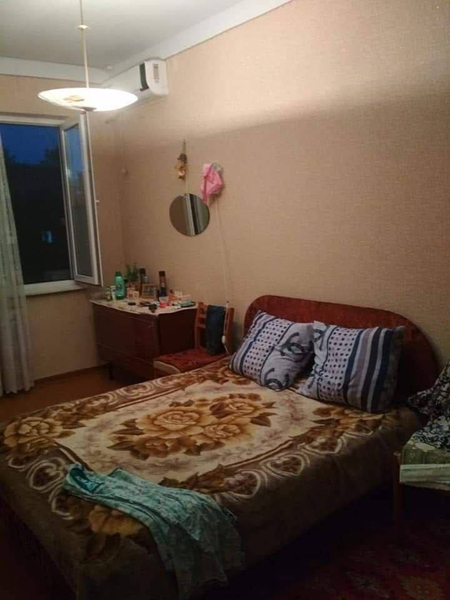 Продаеться просторная, 4-х комнатная на Ахмад Дониш, метро Юнусабад