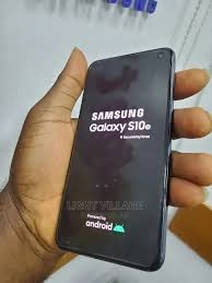 Samsung Galaxy S10e 6/128 US version (новый)