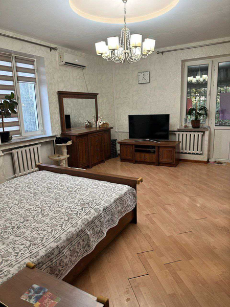 Срочно продаётся 3/3/4/90м2 МЕТРО Буюк Ипак Йули КИРПИЧНЫЙ