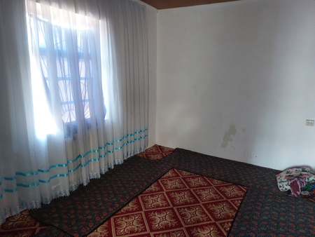 Navoiy shahrida hovli sotiladi , sputnik 15-maktab yonida.