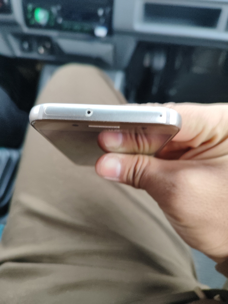 Samsung a3 сотилади
