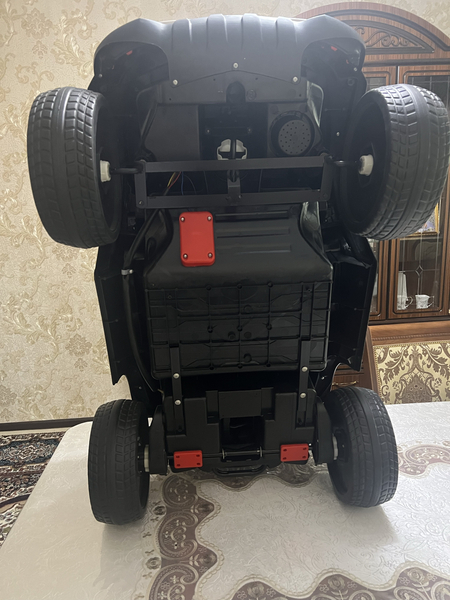 Detskiy moshina babycar xolati yengi umuman xaydalmagan sovgaga kelgan