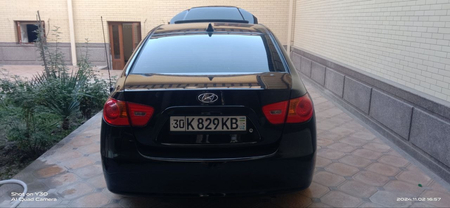 Srochni sotiladi HUNDAY