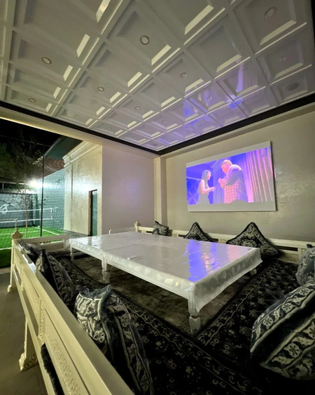 Dacha white haus