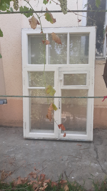 Продаю оконные рамы .