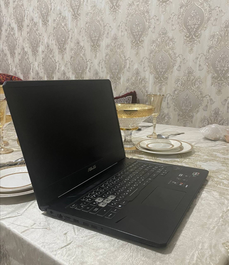 Asus Tuf Gaming 17 inch, Amd Ryzen 7 3750 H