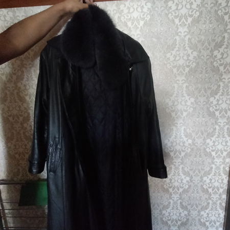 Кожанный плащ продаётся
