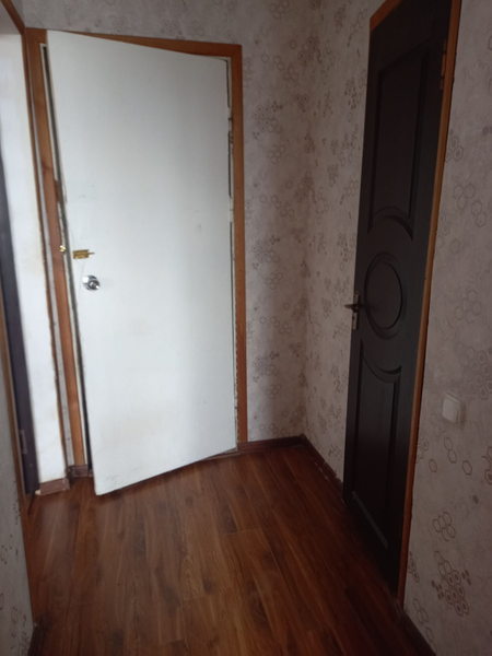 Срочно прадам квартиру массив Куйлюк-5  1/5/9.  35000$