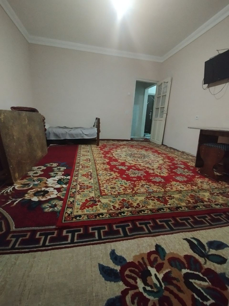 Olmozor tumani  Qorasaroy 3/4/9/  80m2