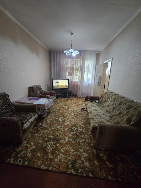 Продается квартира на Чиланзаре 19 квартале 3/4/4 бал 1,5х3