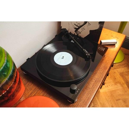 Виниловый проигрыватель Audio-Technica AT-LPW50PB