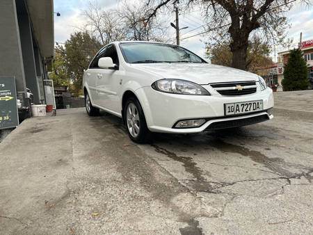 Lacetti (Gentra) 3 позиция, 2023г, 23000 км, в идеальном состоянии.