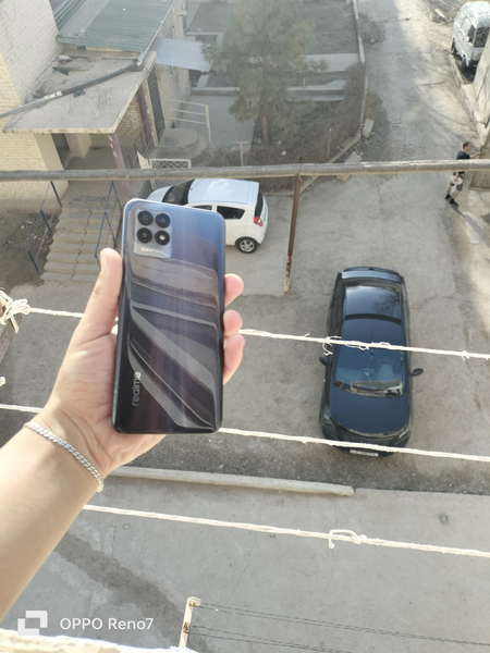 Realmi 8i 4/64 qora