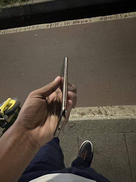 Iphone Xs  140$ srochniy