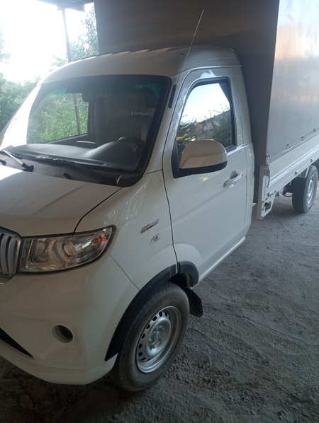 Shineray T30 holati alo darajada tentli furgon qilingan
