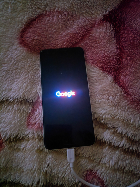 Срочно продаю Google pixel 3  4/128gb