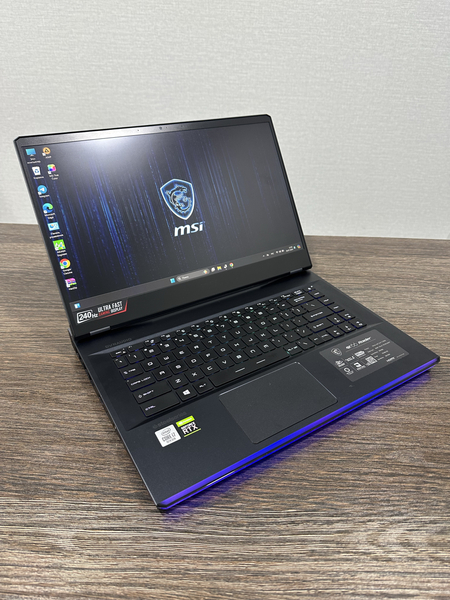 мощный, игровой i7 ноутбук MSI GE66 Raider, подсветка клавиатуры