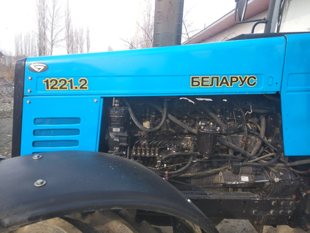 Traktor belarus  1221.2 markasi
