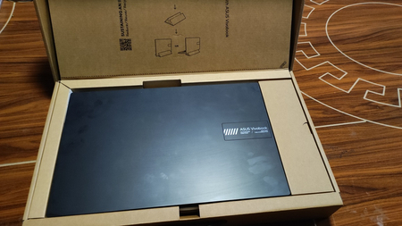 ASUS Vivobook 15
256 GB M.2,4 GB DDR5
