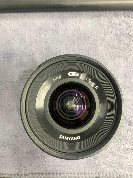 Obektiv Samyang 12 mm 1:2.0 sotiladi