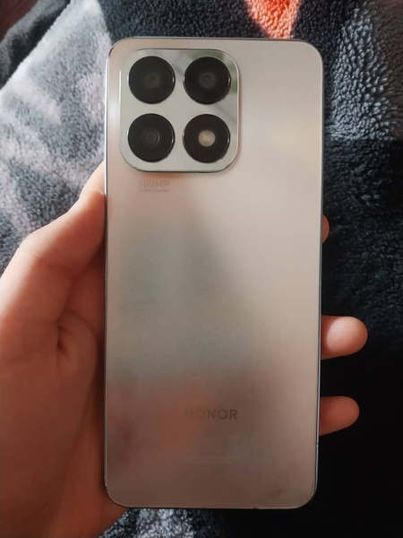 HONOR X8A holati yaxshi
