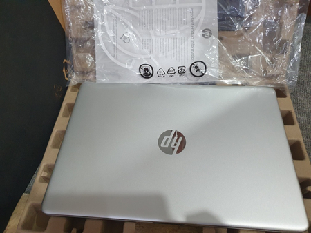 Yangi HP laptop srochna sotiladi pul juda zarurligi uchun sotvomman