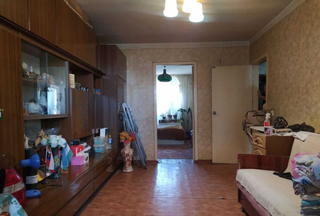 Срочно продам 4-х комнатную рядом с метро БИЙ (М.Горького)