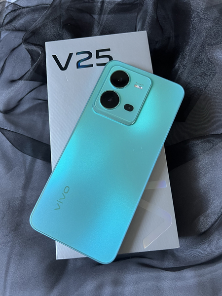 VIVO v25 256 gb