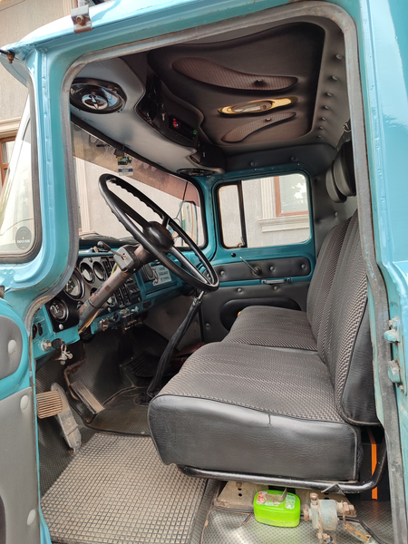 Zil 131 Dilinamer sotiladi !