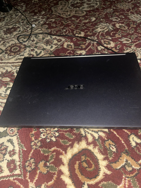 Acer Acpire7 2021