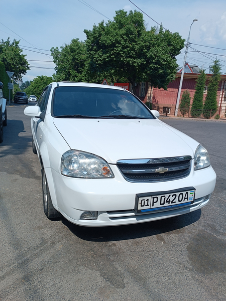 Chevrolet lacetti 2012