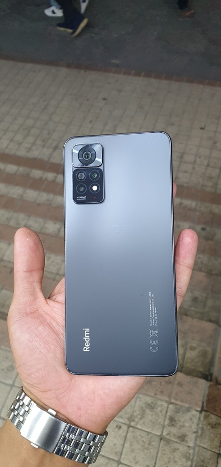 Redmi note 11 pro 8+4/128 qora rang ideal xama joylari radnoy sotilvo