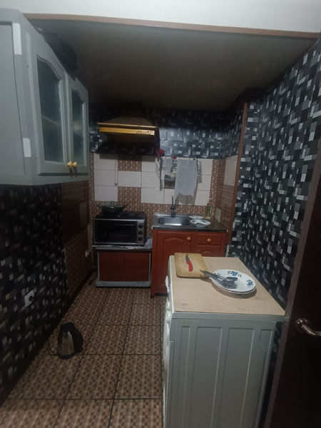 Chilonzor 4 kv 1 xona hamma sharoiti bor